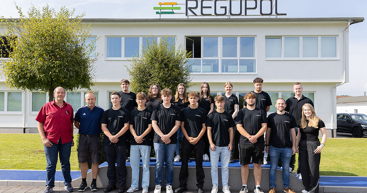 Zwölf neue Auszubildende bei REGUPOL: Willkommen im Team! | REGUPOL ...